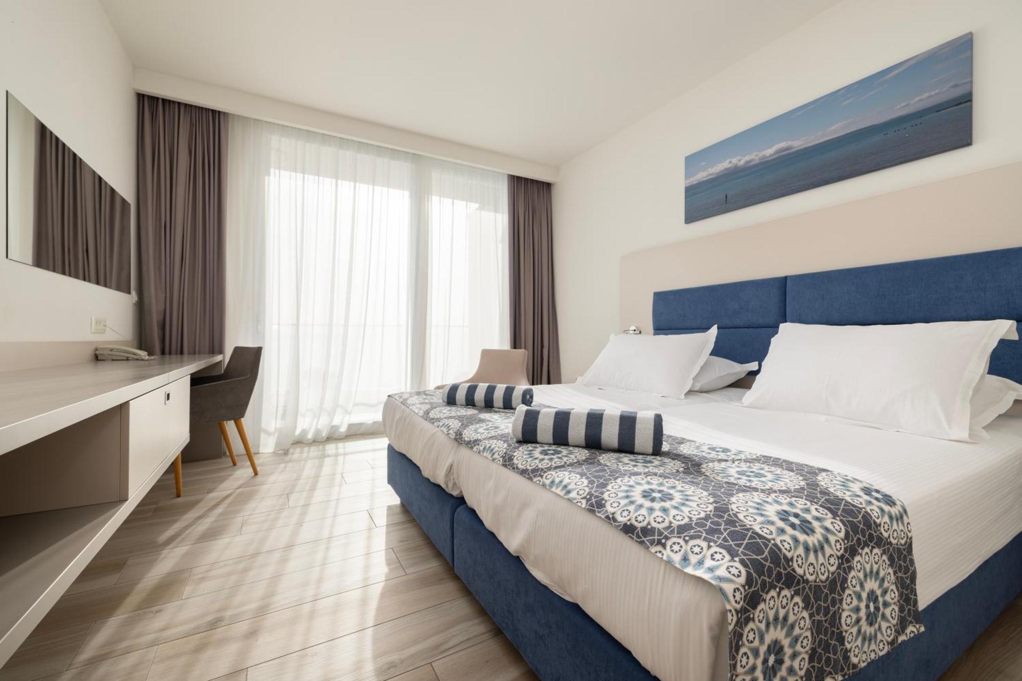 Aparthotel Romana Beach Makarska, Croatia - book now, 2026 prices